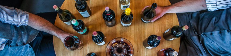 Tips for Hosting the Perfect Fall Wine Tasting - VinMaps